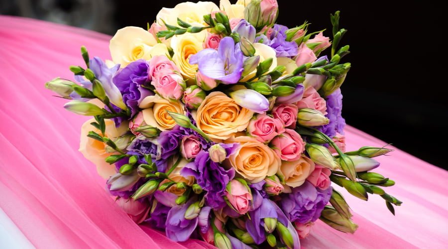 How To Choose A Birthday Flower Color? – Rosaholics