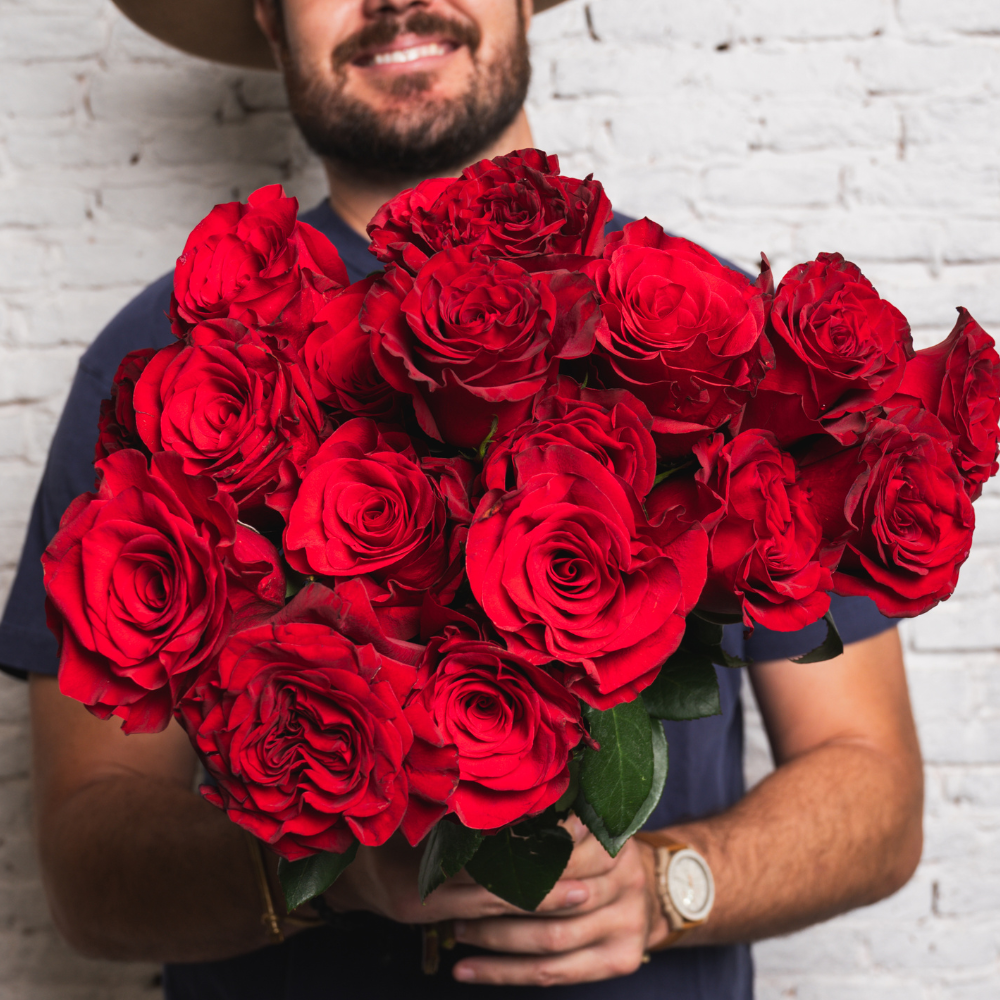 1 Dozen Red Roses | Farm Bouquet Delivery – Rosaholics